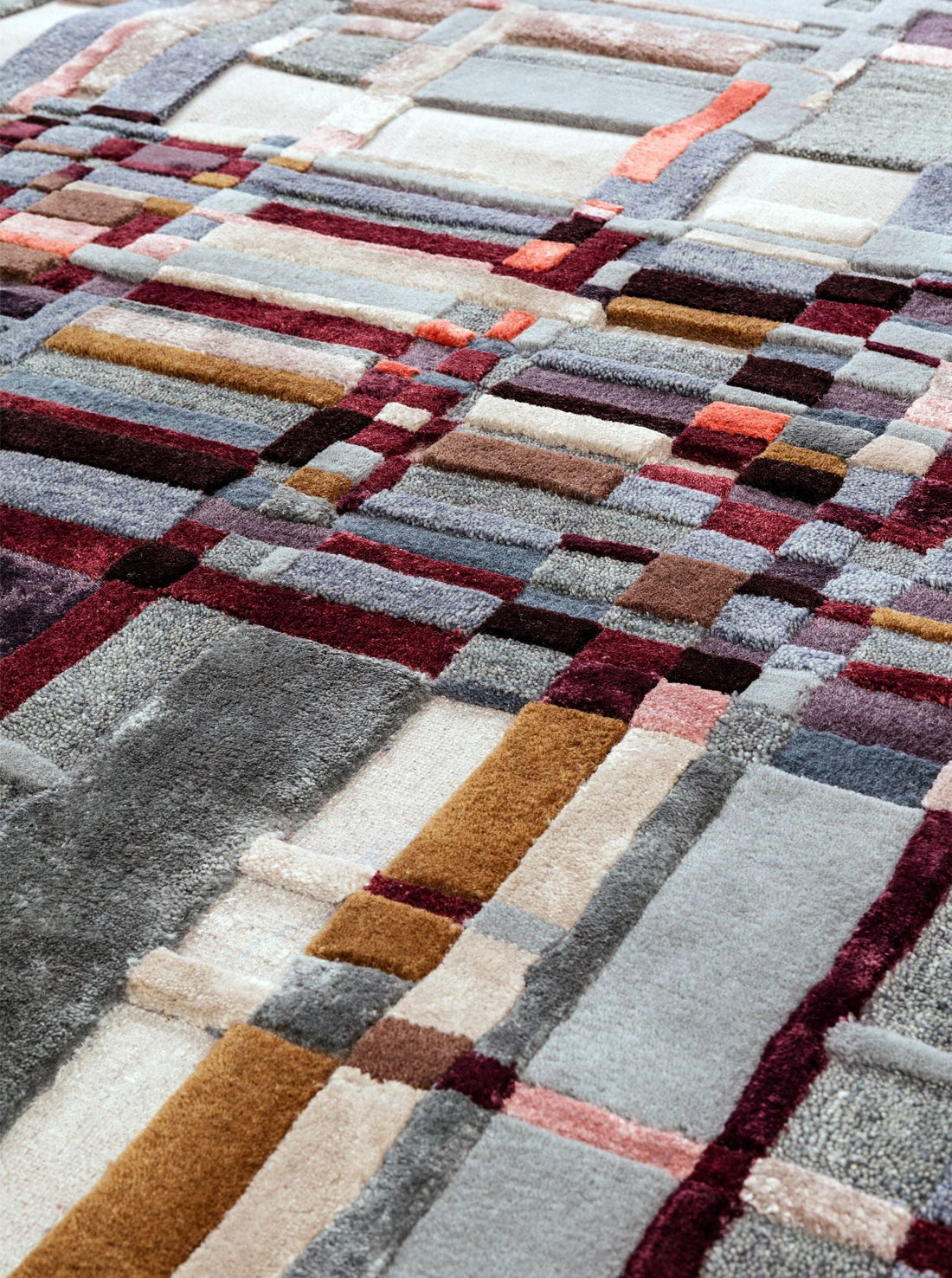Handtufted Norwegian rugs | Urban Cornel Red – Volver Studio Norway