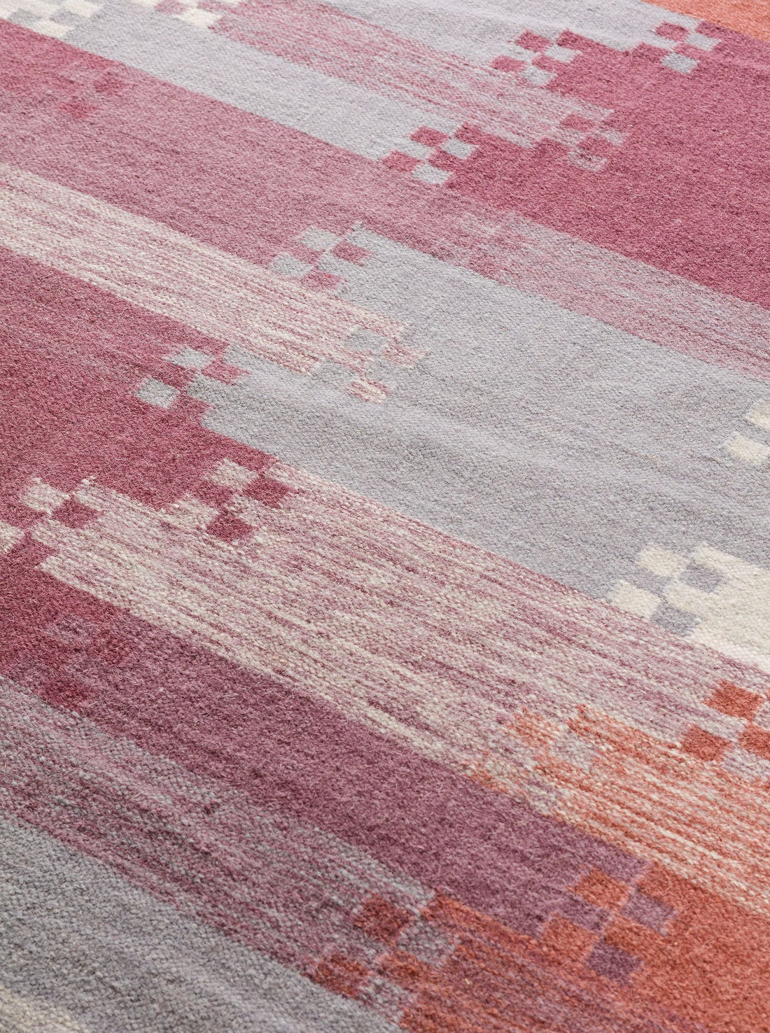Norwegian Flat Weave rug | Hav Maroon – Volver Studio Norway