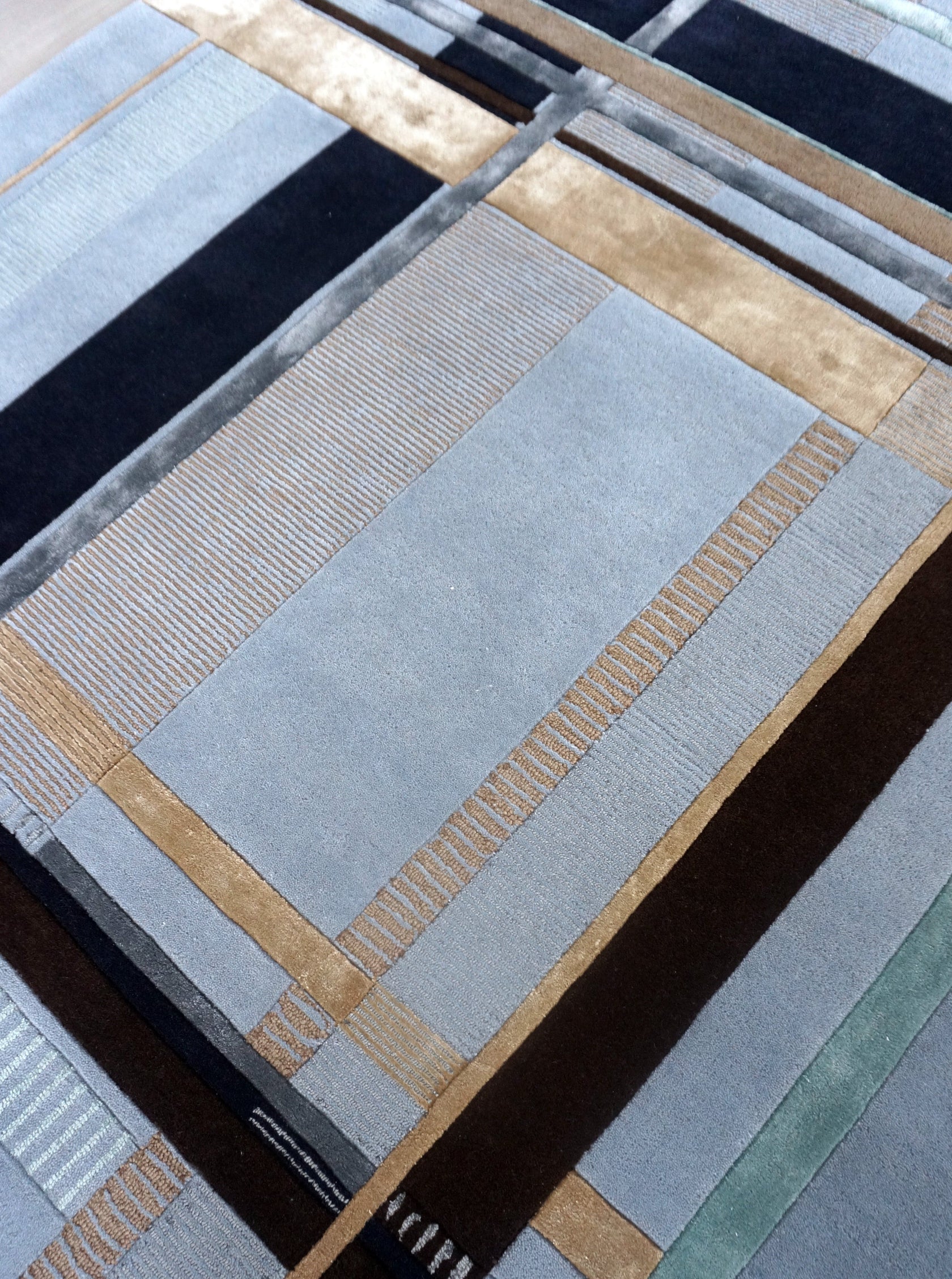 Handtufted Norwegian rugs | Ruter Royal Marine – Volver Studio Norway